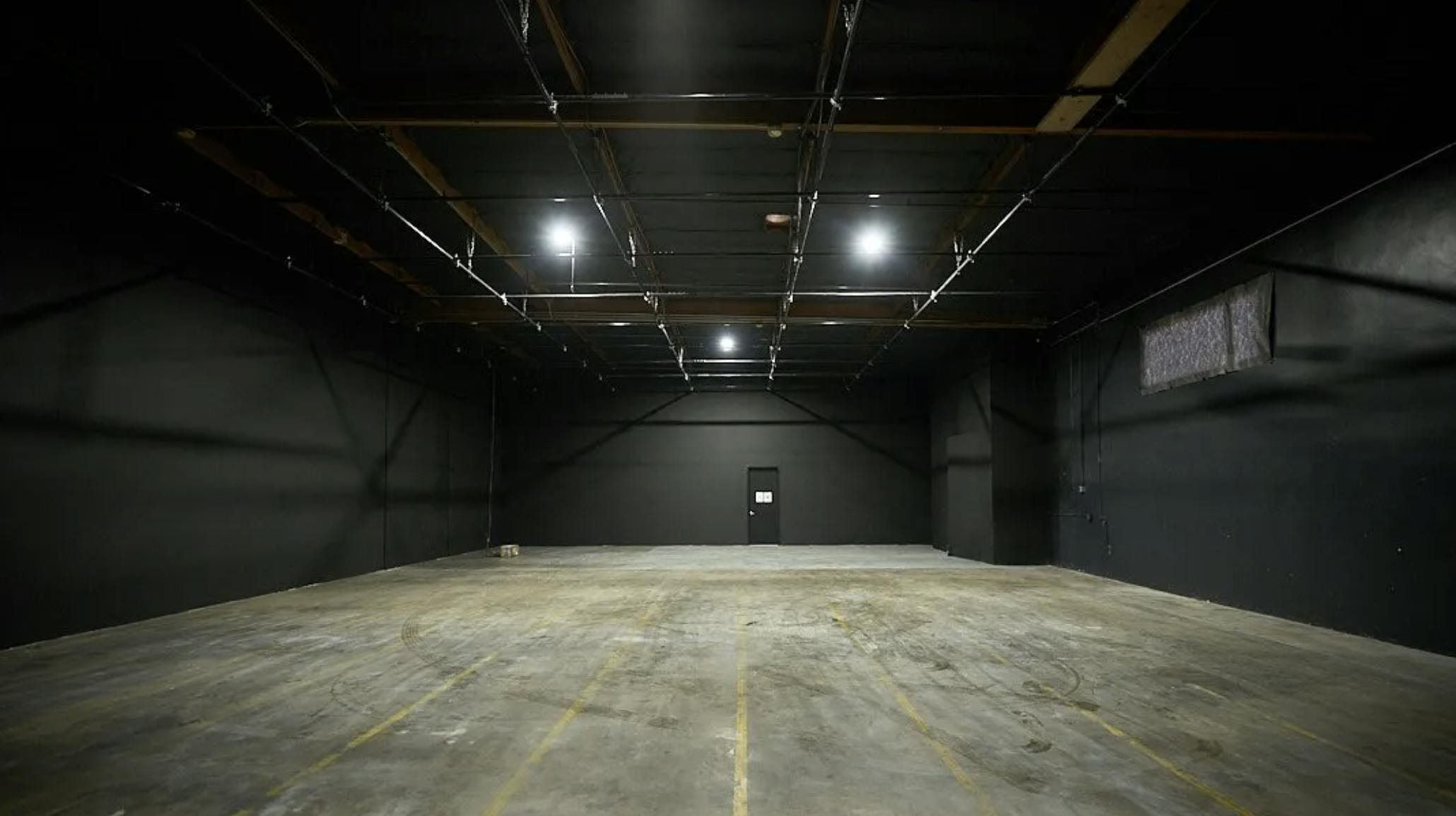 Void Studios Stage 1 - Private Home for Rent in Los Angeles - Swimply